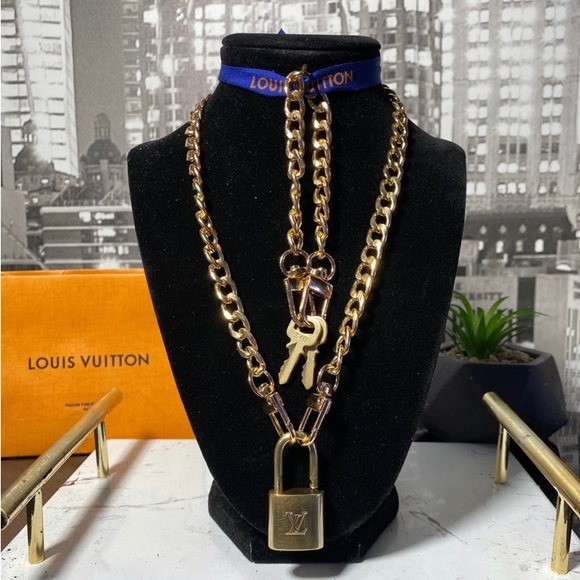 Louis Vuitton | Jewelry | Authentic Louis Vuitton Lock 2 Keys On Chains ...